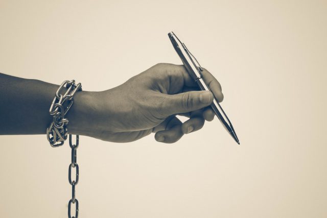 Iowa Judge Blocks Newspaper From Reporting Legally-Obtained Court ...