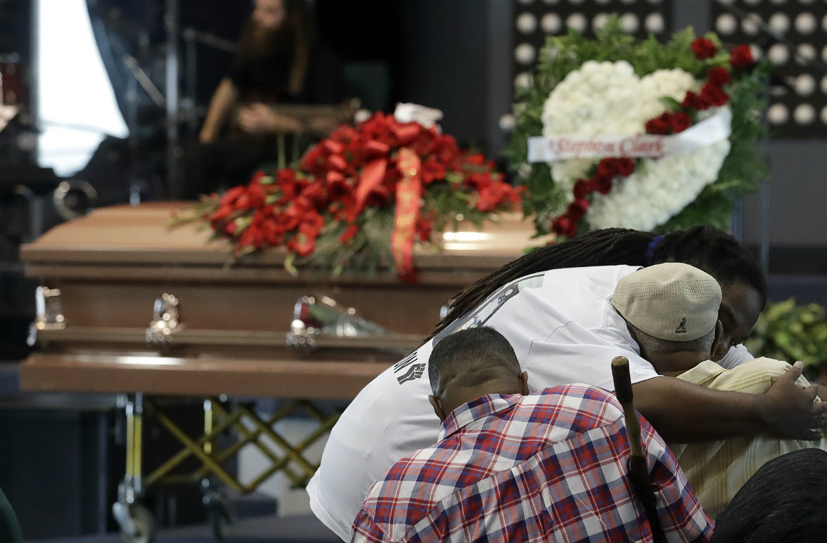 Stephon Clark Shot in the Back, Says Autopsy | Law & Crime