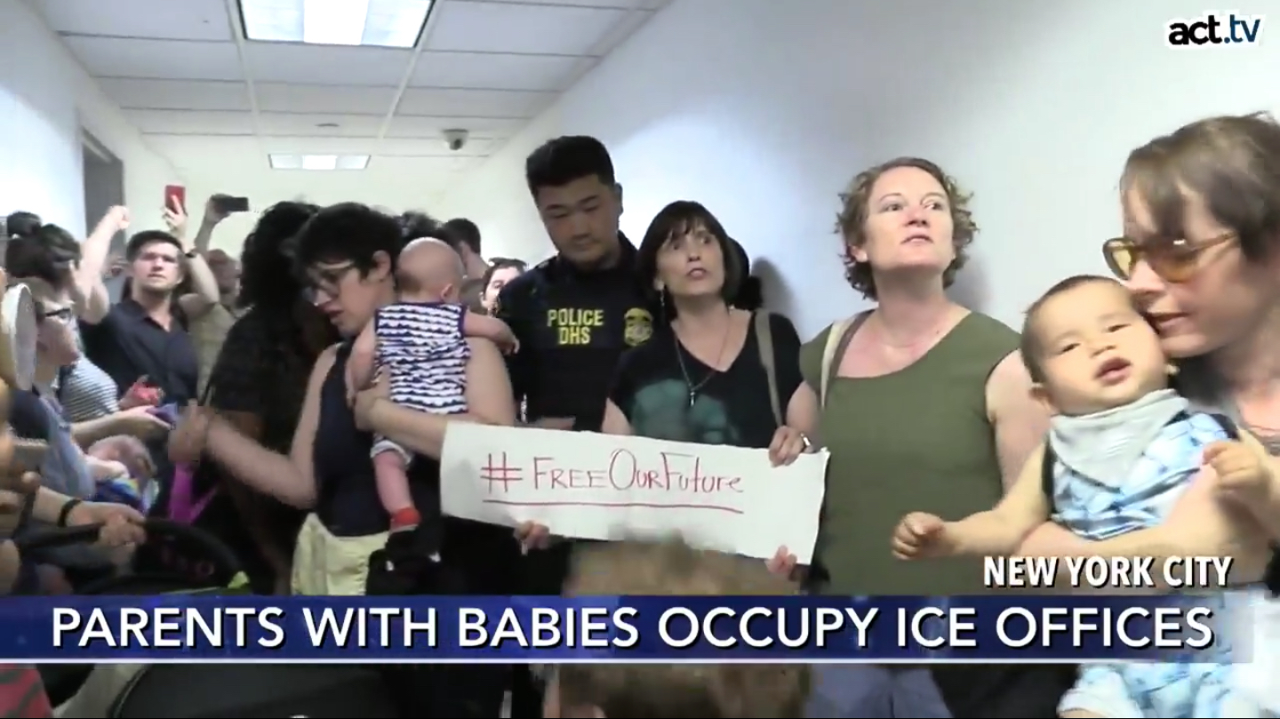 Parents With Babies Occupy ICE Offices to Demand Reunification of ...