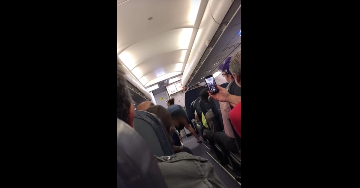 Woman Flashes Passengers on Spirit Airlines (VIDEO) | Law & Crime