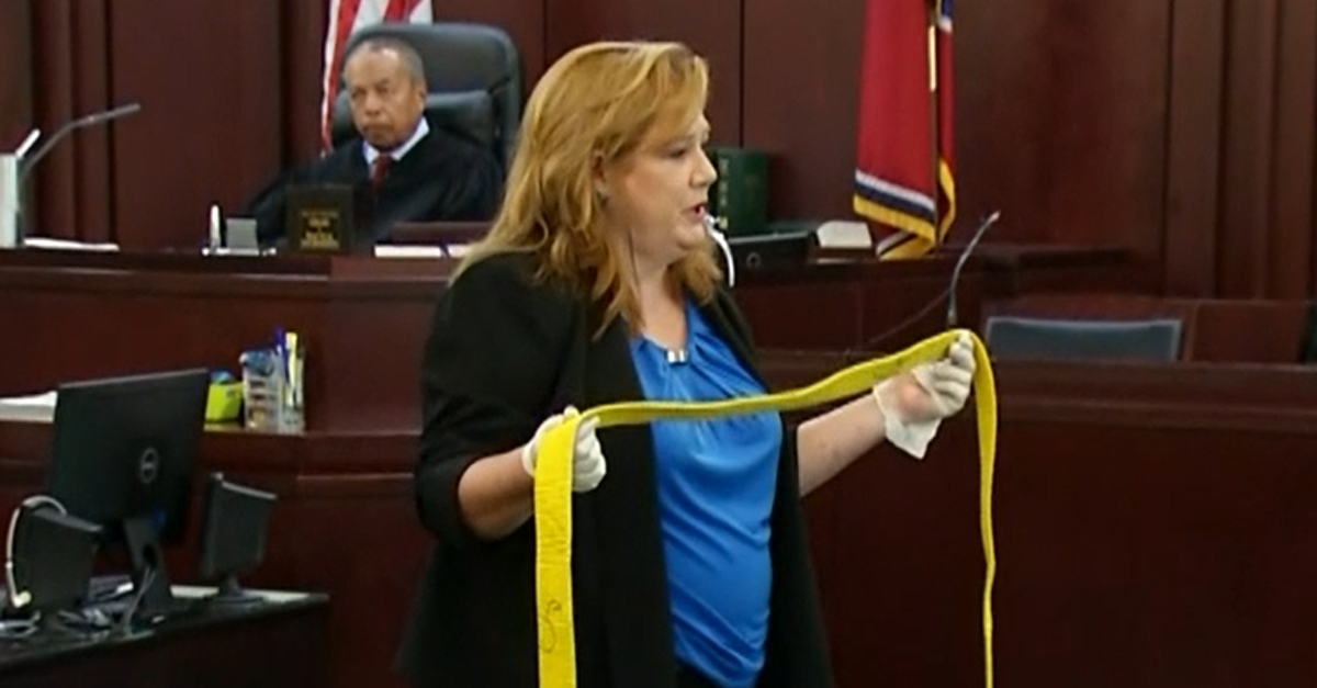 Yhoana Arteaga's Mom Leaves Courtroom in Tears | Law & Crime