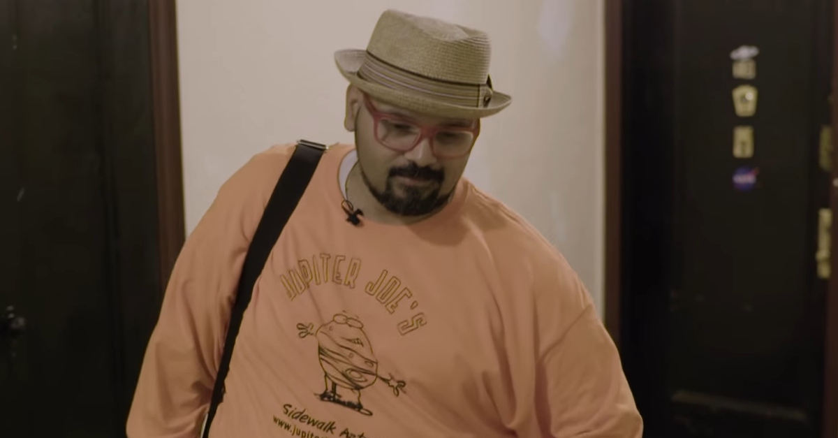 Sidewalk Astronomer 'Maintains His Innocence' of Cold Case Murder Charges in 1999 Killing of 13 ...