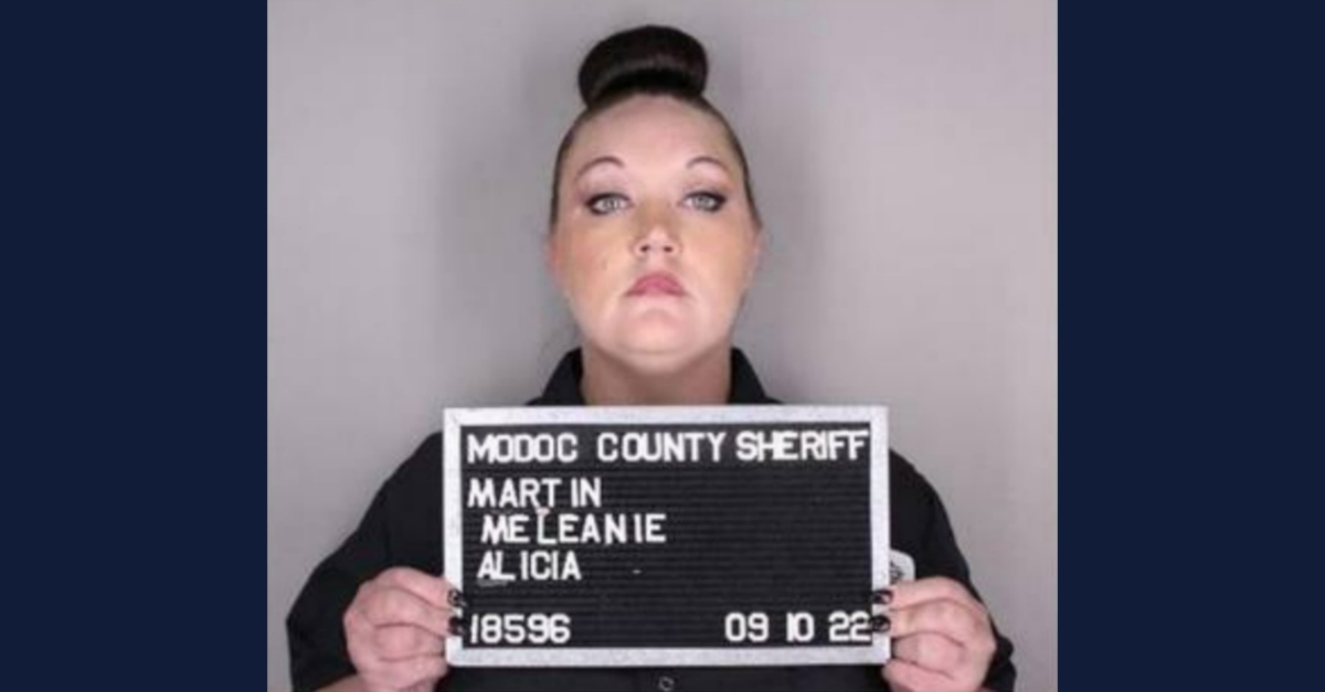 California Jail Guard Had 'Sexual Relations' with Inmates, Sheriff Says ...