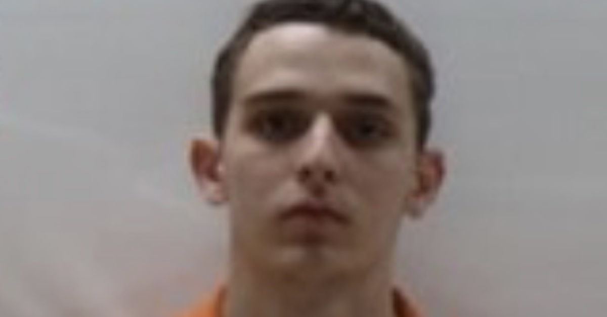 Stabbed Texas dad calls 911, pins down teen son after wife and mom ...