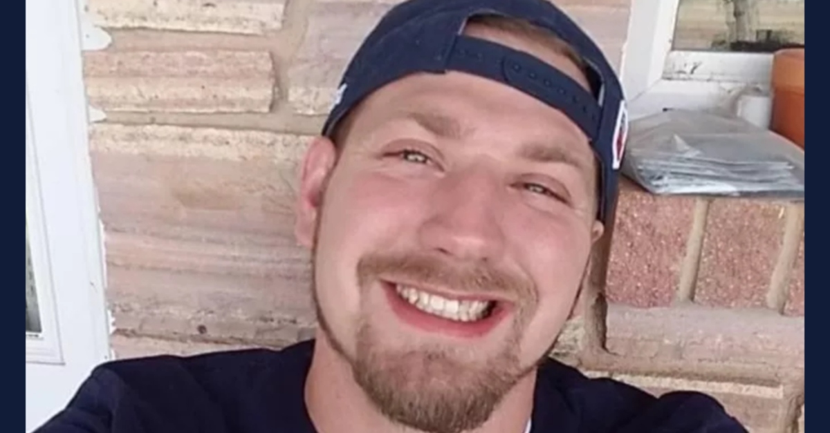 Woman allegedly stabbed her fiancé to death, claimed she tried to ...