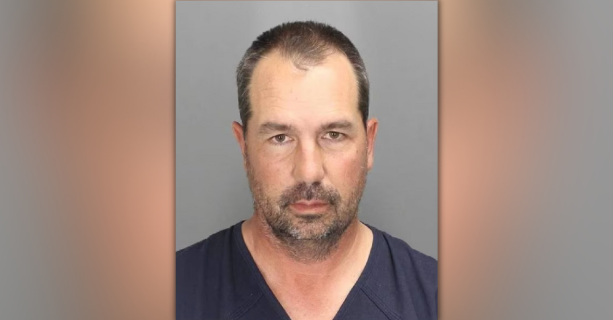 DNA from coffee cup links 'avid golfer' to decades-old, violent rape ...