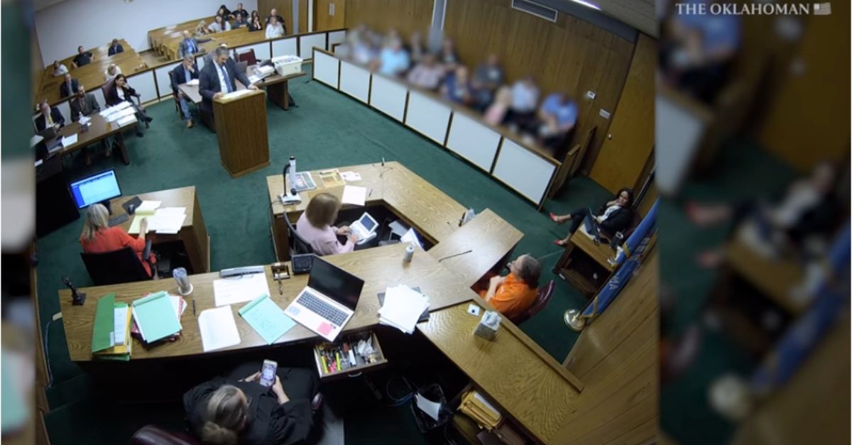 Judge Traci Soderstrom on phone during murder trial: Report