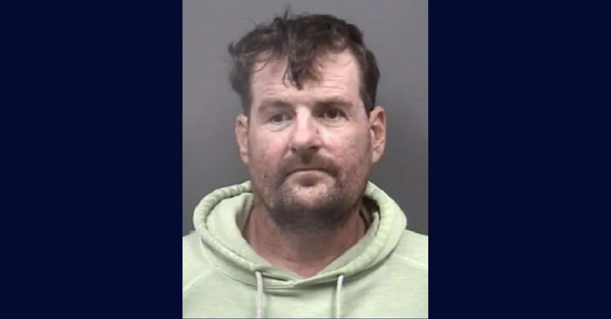 Diaper-wearing man arrested for dropping trow, 'shaking' genitals at ...