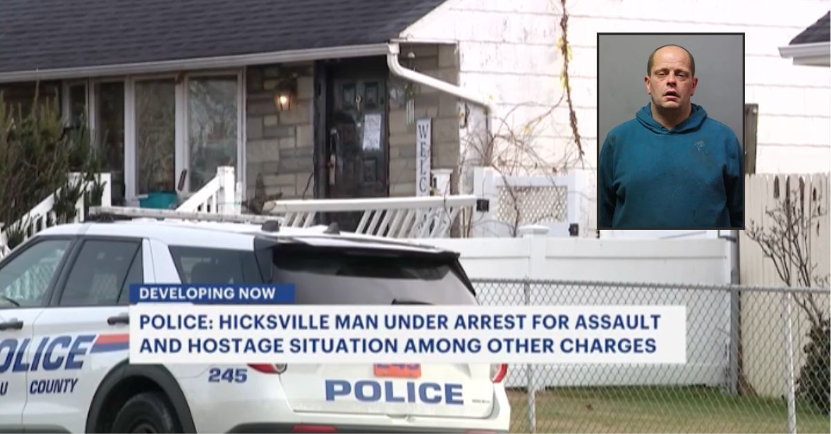 Hostage negotiators help woman escape John Howell: Police