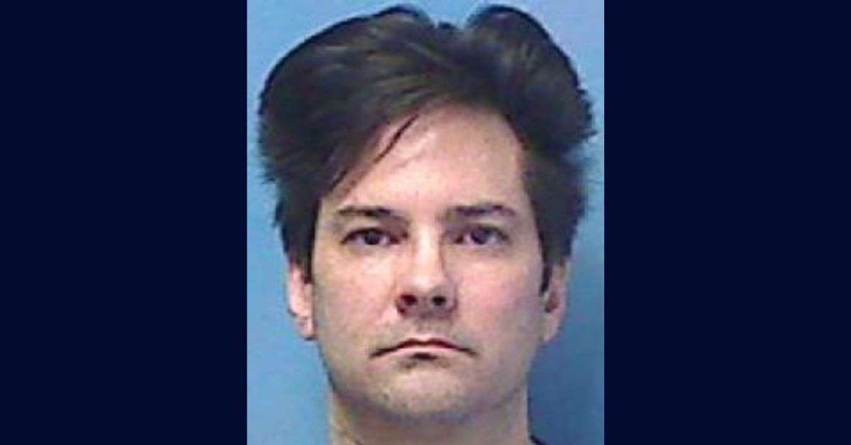 Convicted murderer accidentally released from prison: Report