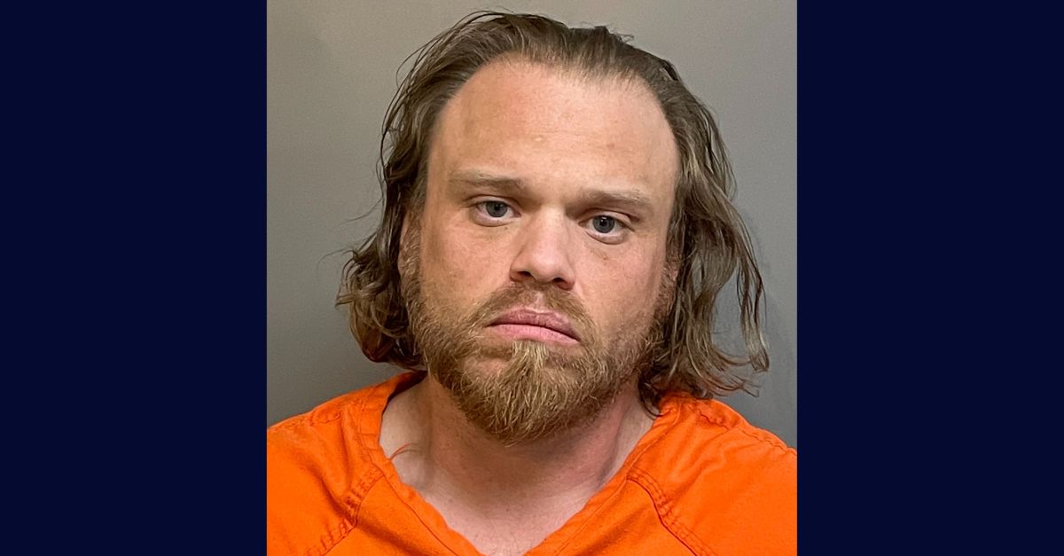 Man wore camo with his name on it to kidnap girlfriend: Cops