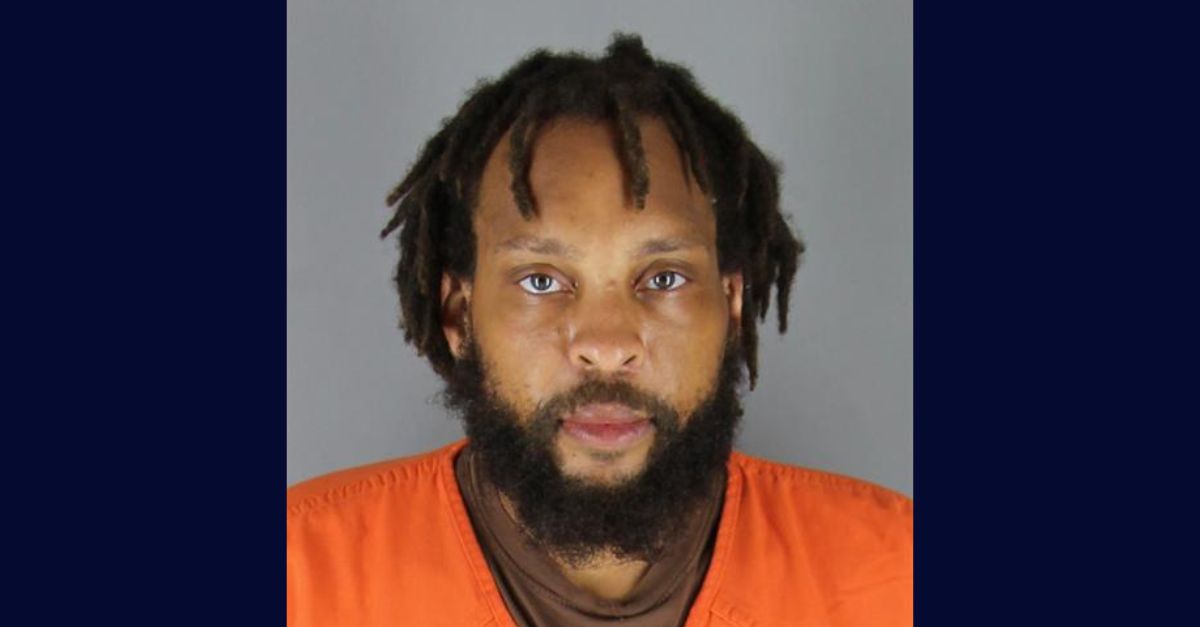 Man 'suspicious' of hoodie-wearer on 'nice day' pulls gun from fanny ...