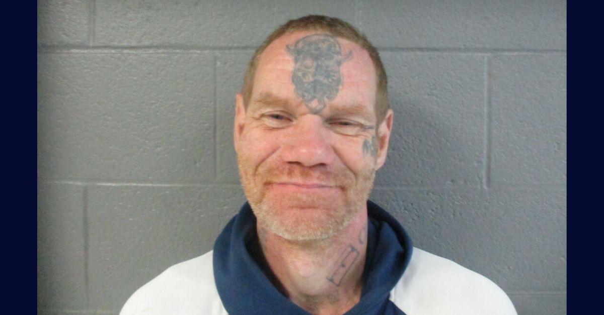 Man convicted of throwing rocks at jail makes new threats
